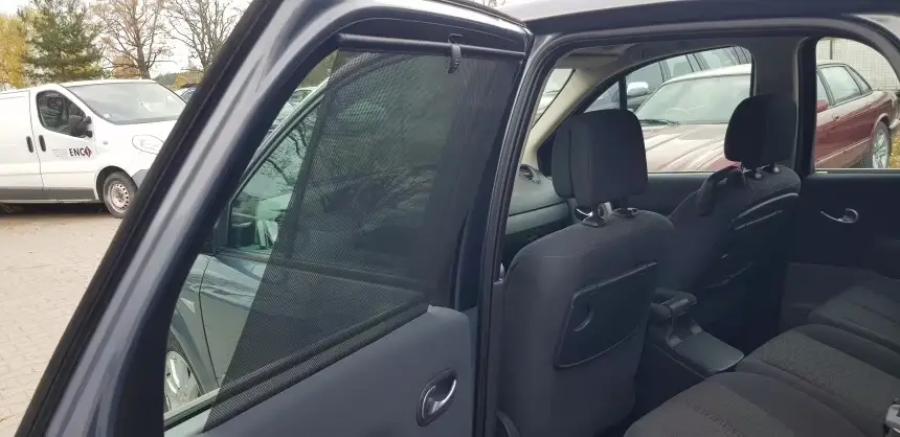 Pelēks Renault Scenic 2006 Valmiera, ar dzinēja tilpumu 1.60 L un nobraukumu 178 tūkst. km par 2100 €, foto 13 vietnē AUTOMOTO.COM.LV