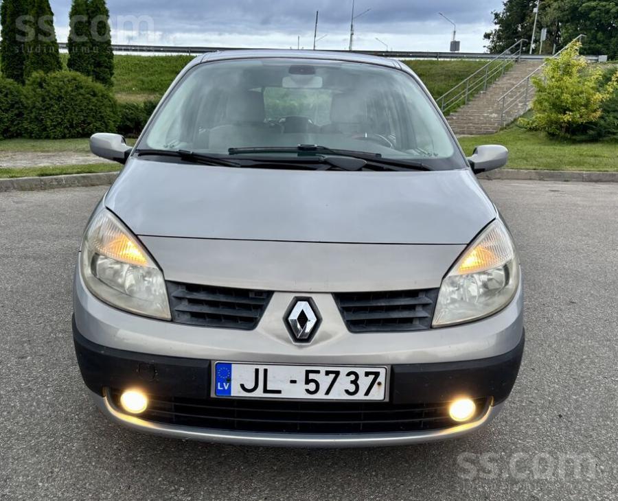 Pelēks Renault Scenic 2006 Daugavpils, ar dzinēja tilpumu 1.90 L un nobraukumu 250 tūkst. km par 1350 €, foto 8 vietnē AUTOMOTO.COM.LV