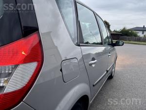 Pelēks Renault Scenic 2006 Daugavpils, ar dzinēja tilpumu 1.90 L un nobraukumu 250 tūkst. km par 1350 €, foto 16 vietnē AUTOMOTO.COM.LV