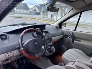 Pelēks Renault Scenic 2006 Daugavpils, ar dzinēja tilpumu 1.90 L un nobraukumu 250 tūkst. km par 1350 €, foto 18 vietnē AUTOMOTO.COM.LV