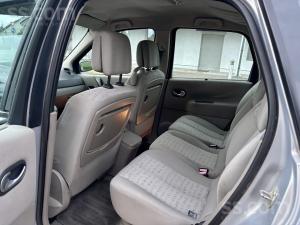 Pelēks Renault Scenic 2006 Daugavpils, ar dzinēja tilpumu 1.90 L un nobraukumu 250 tūkst. km par 1350 €, foto 19 vietnē AUTOMOTO.COM.LV