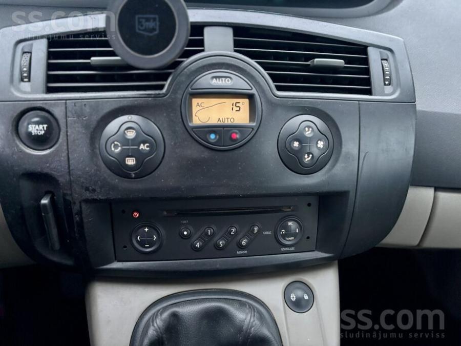 Pelēks Renault Scenic 2006 Daugavpils, ar dzinēja tilpumu 1.90 L un nobraukumu 250 tūkst. km par 1350 €, foto 23 vietnē AUTOMOTO.COM.LV
