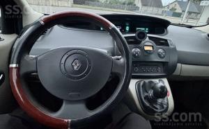 Pelēks Renault Scenic 2006 Daugavpils, ar dzinēja tilpumu 1.90 L un nobraukumu 250 tūkst. km par 1350 €, foto 24 vietnē AUTOMOTO.COM.LV