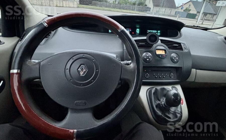 Pelēks Renault Scenic 2006 Daugavpils, ar dzinēja tilpumu 1.90 L un nobraukumu 250 tūkst. km par 1350 €, foto 24 vietnē AUTOMOTO.COM.LV