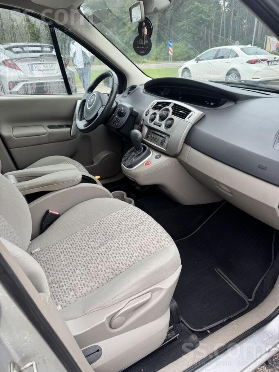 Pelēks Renault Scenic 2006 Rīga, ar dzinēja tilpumu 2.00 L un nobraukumu 178 tūkst. km par 1750 €, foto 5 vietnē AUTOMOTO.COM.LV