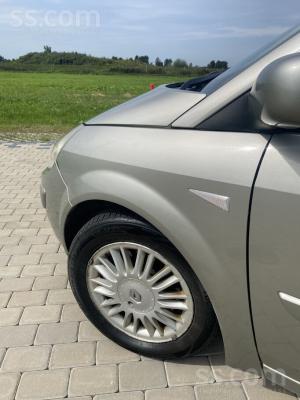 Grey Renault Scenic 2007 in Riga, with an engine capacity of 1.90 L and mileage of 424 thousand km for 1300 €, photo 9 on AUTOMOTO.COM.LV