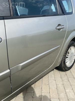 Grey Renault Scenic 2007 in Riga, with an engine capacity of 1.90 L and mileage of 424 thousand km for 1300 €, photo 11 on AUTOMOTO.COM.LV