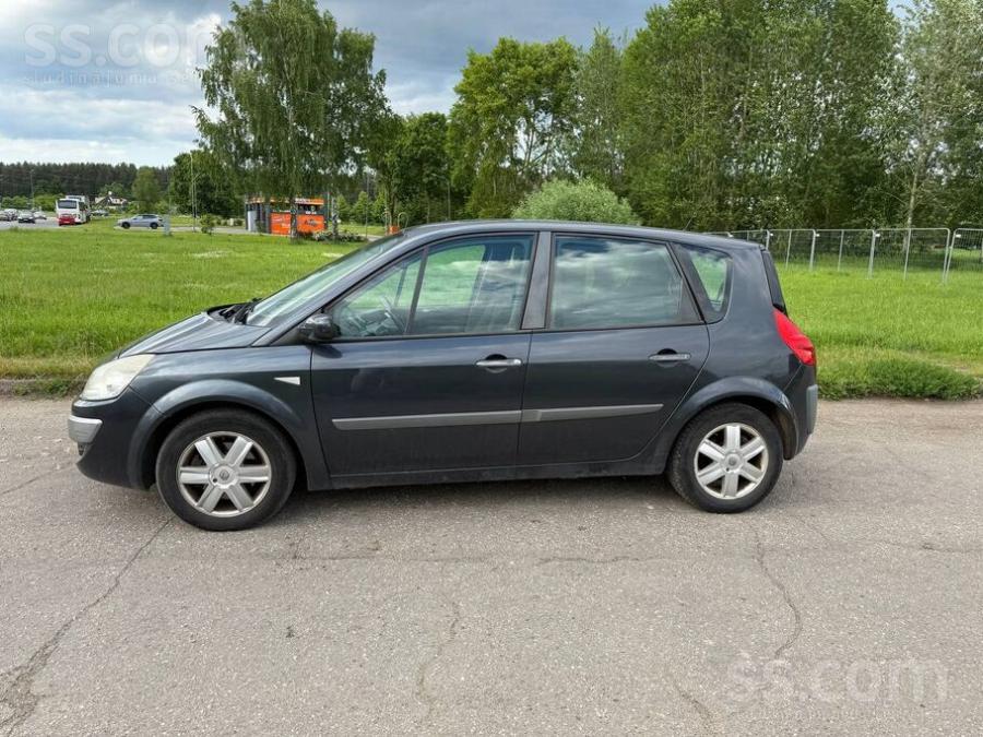 Pelēks Renault Scenic 2008 Rīga, ar dzinēja tilpumu 1.90 L un nobraukumu 258 tūkst. km par 1800 €, foto 1 vietnē AUTOMOTO.COM.LV