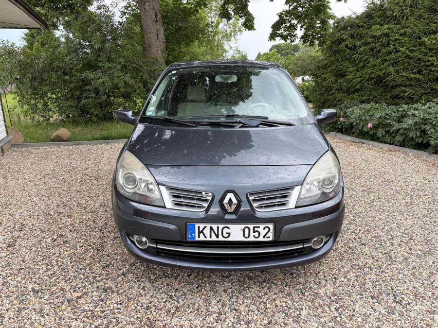 Pelēks Renault Scenic 2008 Viļņa, ar dzinēja tilpumu 1.46 L un nobraukumu 304 tūkst. km par 999 €, foto 3 vietnē AUTOMOTO.COM.LV