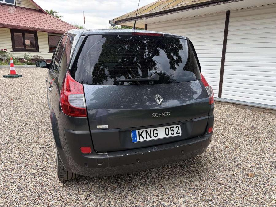 Pelēks Renault Scenic 2008 Viļņa, ar dzinēja tilpumu 1.46 L un nobraukumu 304 tūkst. km par 999 €, foto 6 vietnē AUTOMOTO.COM.LV