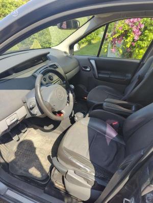 Pelēks Renault Scenic 2008 Kupiškis, ar dzinēja tilpumu 1.87 L un nobraukumu 445 tūkst. km par 1200 €, foto 7 vietnē AUTOMOTO.COM.LV