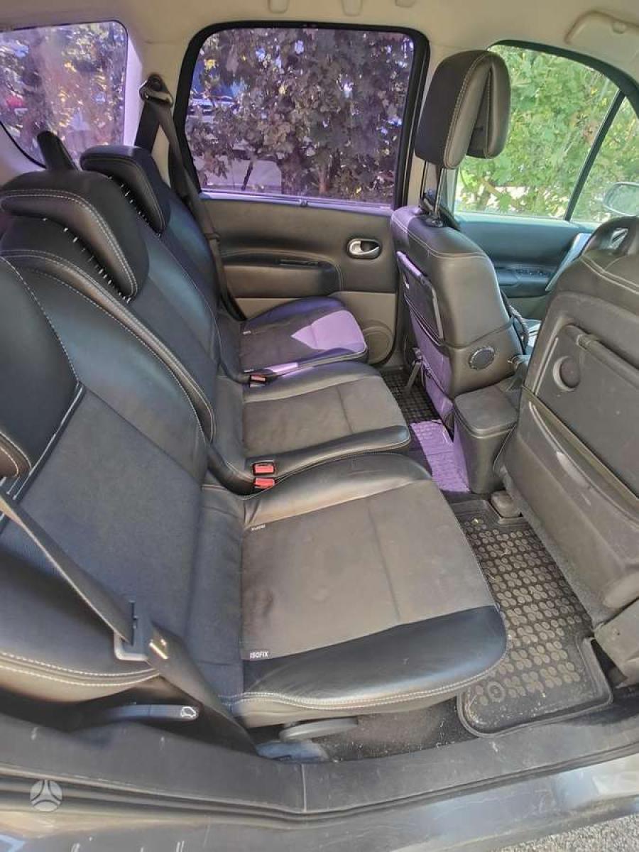 Pelēks Renault Scenic 2008 Kupiškis, ar dzinēja tilpumu 1.87 L un nobraukumu 445 tūkst. km par 1200 €, foto 10 vietnē AUTOMOTO.COM.LV
