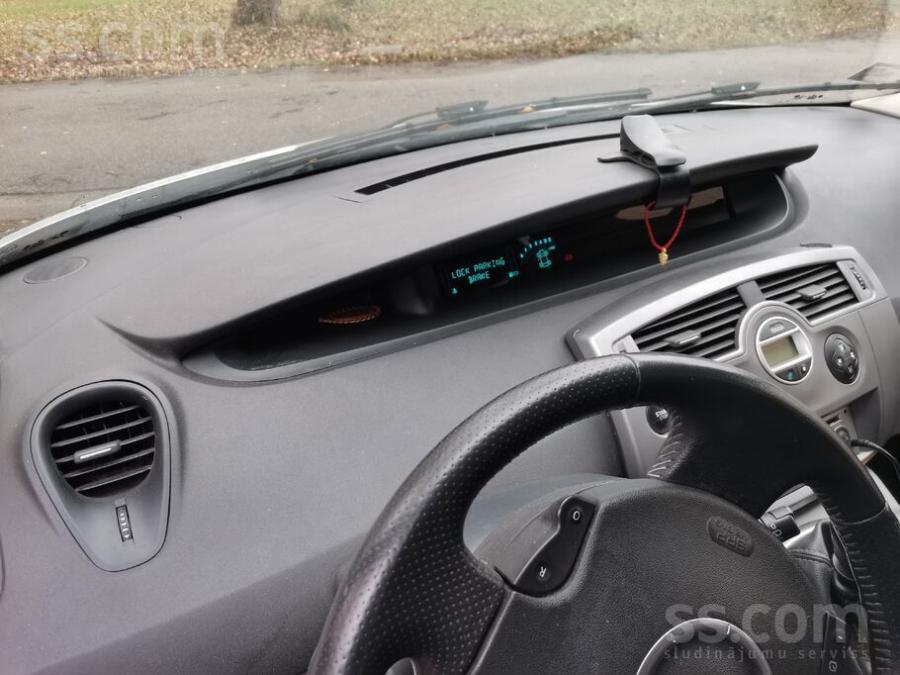 Pelēks Renault Scenic 2008 Rīga, ar dzinēja tilpumu 1.90 L un nobraukumu 365 tūkst. km par 1200 €, foto 6 vietnē AUTOMOTO.COM.LV