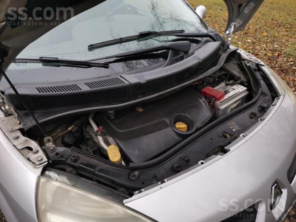 Pelēks Renault Scenic 2008 Rīga, ar dzinēja tilpumu 1.90 L un nobraukumu 365 tūkst. km par 1200 €, foto 8 vietnē AUTOMOTO.COM.LV