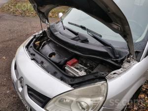 Pelēks Renault Scenic 2008 Rīga, ar dzinēja tilpumu 1.90 L un nobraukumu 365 tūkst. km par 1200 €, foto 10 vietnē AUTOMOTO.COM.LV