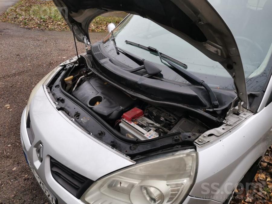 Pelēks Renault Scenic 2008 Rīga, ar dzinēja tilpumu 1.90 L un nobraukumu 365 tūkst. km par 1200 €, foto 10 vietnē AUTOMOTO.COM.LV