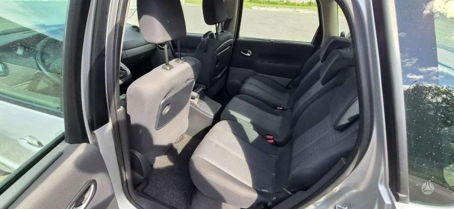 Pelēks Renault Scenic 2008 Viļņa, ar dzinēja tilpumu 1.87 L un nobraukumu 166 tūkst. km par 1650 €, foto 13 vietnē AUTOMOTO.COM.LV