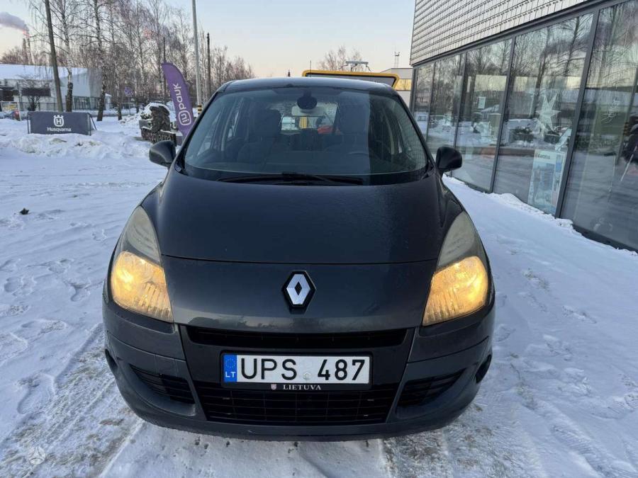 Grey Renault Scenic 2009 in Kaunas, with an engine capacity of 1.46 L and mileage of 270 thousand km for 1650 €, photo 2 on AUTOMOTO.COM.LV