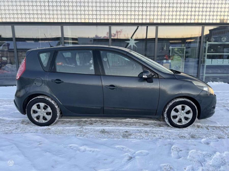 Grey Renault Scenic 2009 in Kaunas, with an engine capacity of 1.46 L and mileage of 270 thousand km for 1650 €, photo 5 on AUTOMOTO.COM.LV
