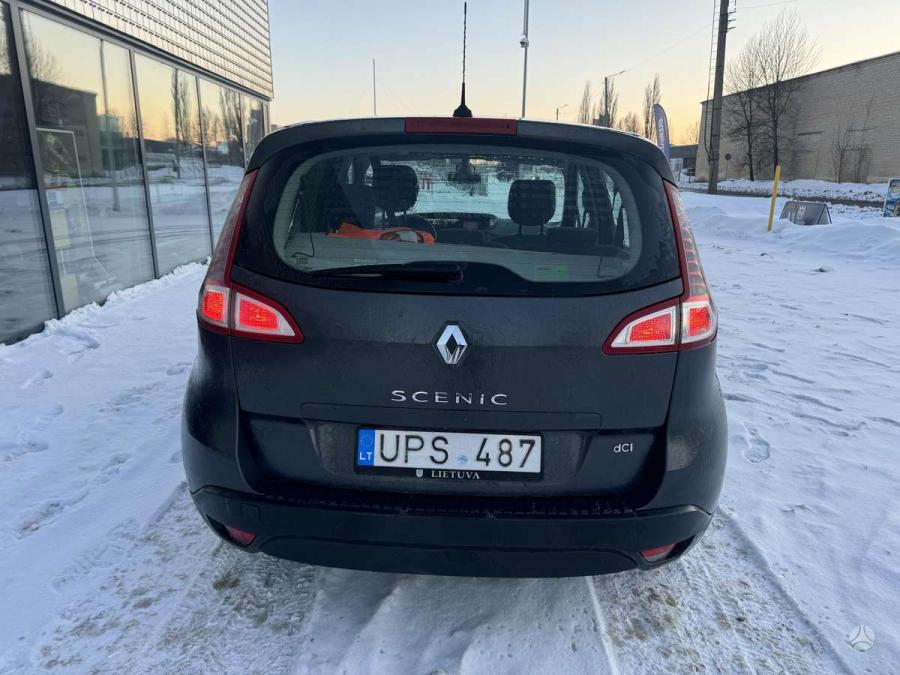 Grey Renault Scenic 2009 in Kaunas, with an engine capacity of 1.46 L and mileage of 270 thousand km for 1650 €, photo 8 on AUTOMOTO.COM.LV