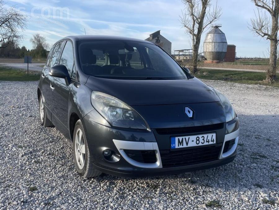 Pelēks Renault Scenic 2009 Jelgava, ar dzinēja tilpumu 1.90 L un nobraukumu 282 tūkst. km par 3300 €, foto 4 vietnē AUTOMOTO.COM.LV
