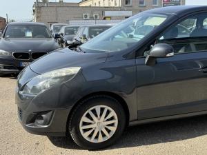 Pelēks Renault Scenic 2009 Rīga, ar dzinēja tilpumu 1.50 L un nobraukumu 309 tūkst. km par 4100 €, foto 5 vietnē AUTOMOTO.COM.LV