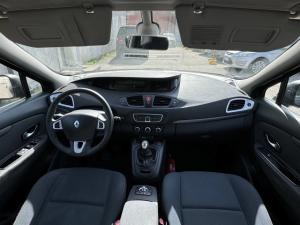 Pelēks Renault Scenic 2009 Rīga, ar dzinēja tilpumu 1.50 L un nobraukumu 309 tūkst. km par 4100 €, foto 11 vietnē AUTOMOTO.COM.LV