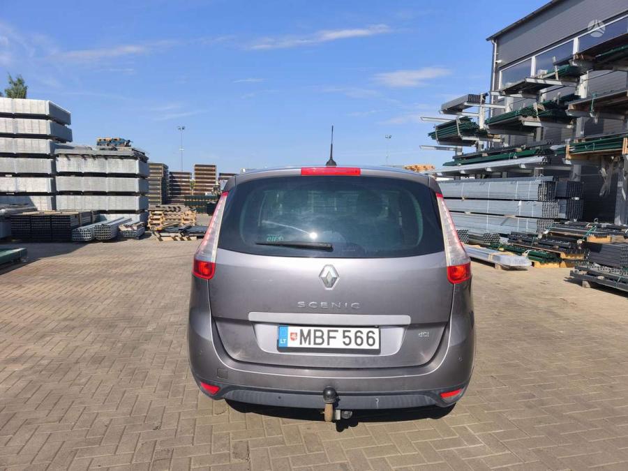 Grey Renault Scenic 2009 in Vilnius, with an engine capacity of 2.00 L and mileage of 212 thousand km for 3750 €, photo 5 on AUTOMOTO.COM.LV