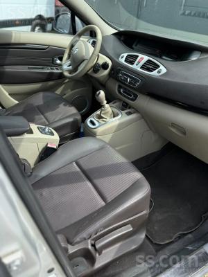 Pelēks Renault Scenic 2009 Jelgava, ar dzinēja tilpumu 1.50 L un nobraukumu 364 tūkst. km par 2200 €, foto 8 vietnē AUTOMOTO.COM.LV