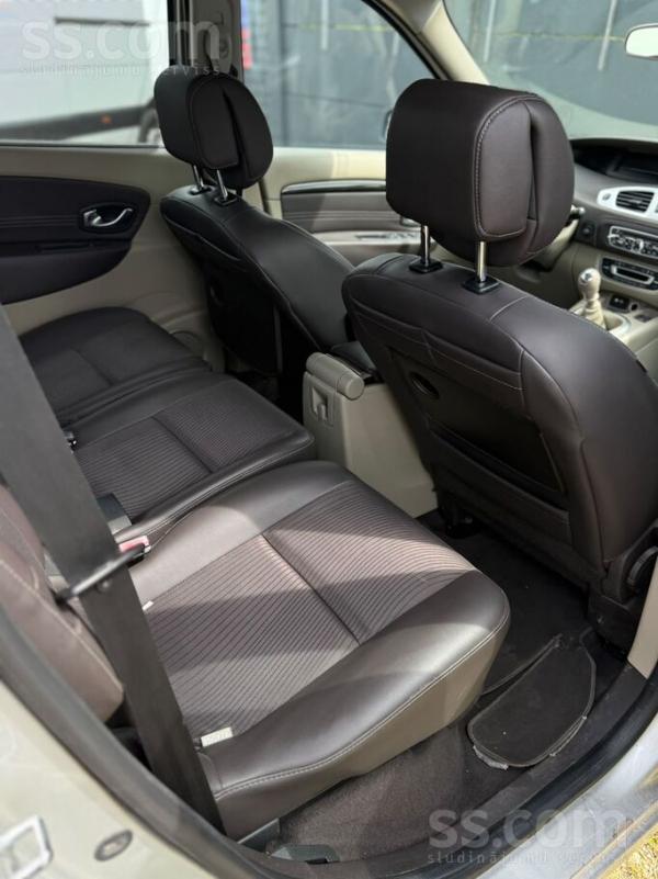 Pelēks Renault Scenic 2009 Jelgava, ar dzinēja tilpumu 1.50 L un nobraukumu 364 tūkst. km par 2200 €, foto 8 vietnē AUTOMOTO.COM.LV