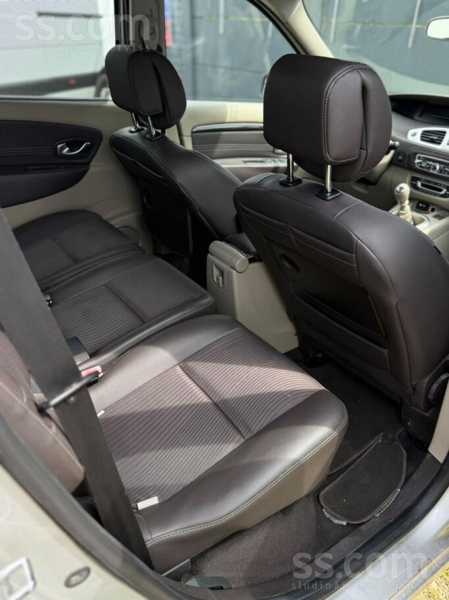 Pelēks Renault Scenic 2009 Jelgava, ar dzinēja tilpumu 1.50 L un nobraukumu 364 tūkst. km par 2200 €, foto 9 vietnē AUTOMOTO.COM.LV