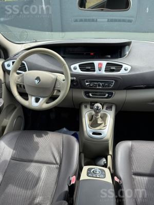 Pelēks Renault Scenic 2009 Jelgava, ar dzinēja tilpumu 1.50 L un nobraukumu 364 tūkst. km par 2200 €, foto 10 vietnē AUTOMOTO.COM.LV