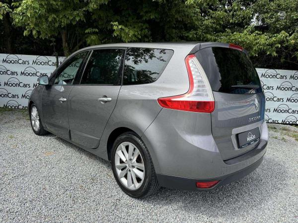 Pelēks Renault Scenic 2009 Viļņa, ar dzinēja tilpumu 2.00 L un nobraukumu 176 tūkst. km par 3900 €, foto 6 vietnē AUTOMOTO.COM.LV