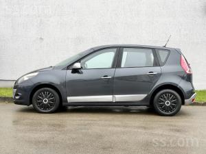 Pelēks Renault Scenic 2009 Jelgava, ar dzinēja tilpumu 1.50 L un nobraukumu 0 tūkst. km par 1950 €, foto 5 vietnē AUTOMOTO.COM.LV