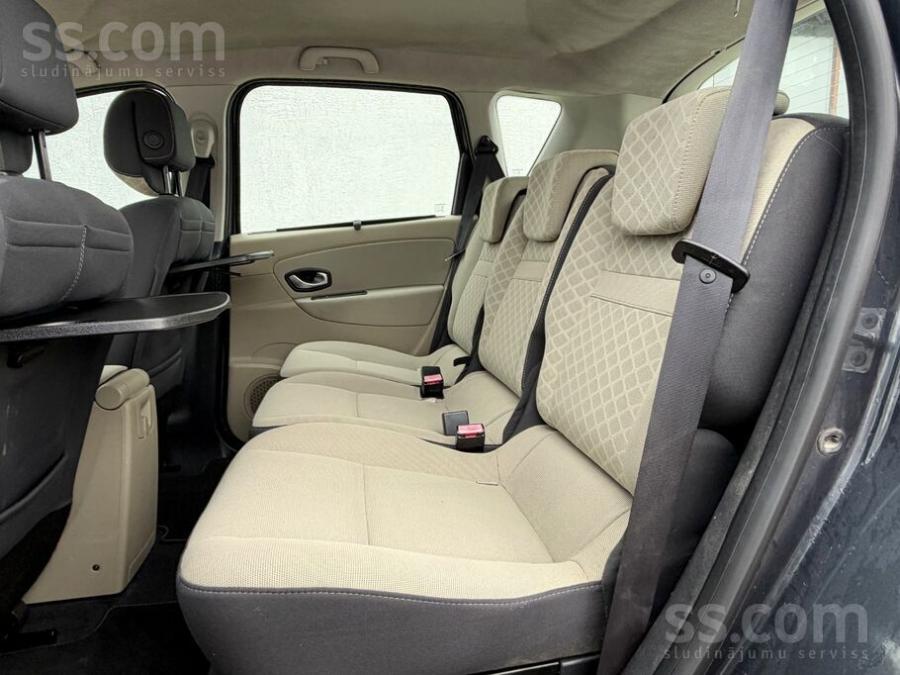 Pelēks Renault Scenic 2009 Jelgava, ar dzinēja tilpumu 1.50 L un nobraukumu 0 tūkst. km par 1950 €, foto 15 vietnē AUTOMOTO.COM.LV