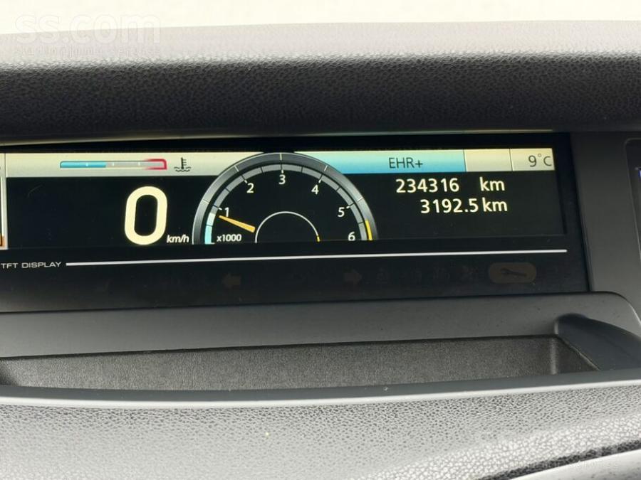 Pelēks Renault Scenic 2009 Jelgava, ar dzinēja tilpumu 1.50 L un nobraukumu 0 tūkst. km par 1950 €, foto 18 vietnē AUTOMOTO.COM.LV