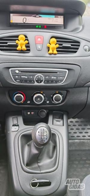 Grey Renault Scenic 2010 in Vilnius, with an engine capacity of 1.60 L and mileage of 199 thousand km for 3100 €, photo 19 on AUTOMOTO.COM.LV