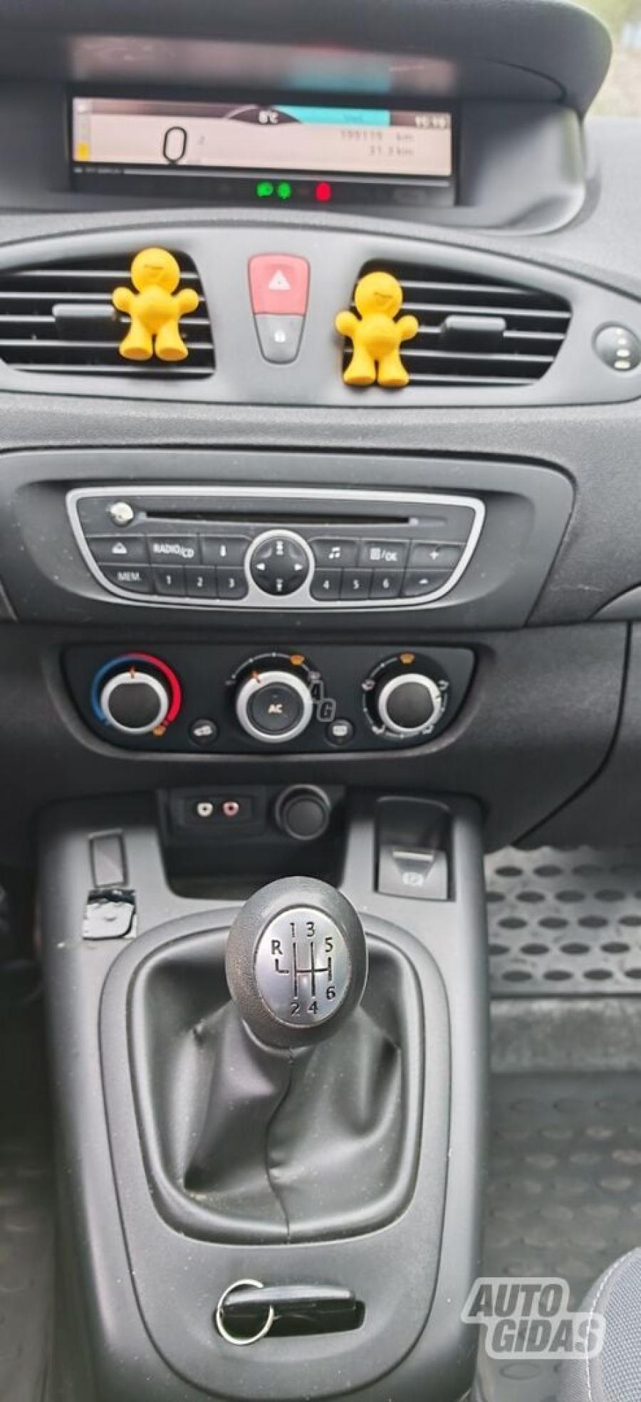 Grey Renault Scenic 2010 in Vilnius, with an engine capacity of 1.60 L and mileage of 199 thousand km for 3100 €, photo 19 on AUTOMOTO.COM.LV