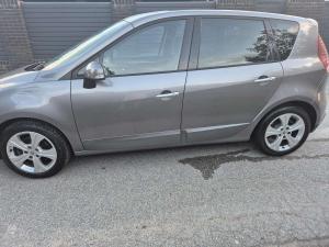 Pelēks Renault Scenic 2010 Kauņa, ar dzinēja tilpumu 1.60 L un nobraukumu 250 tūkst. km par 2950 €, foto 4 vietnē AUTOMOTO.COM.LV