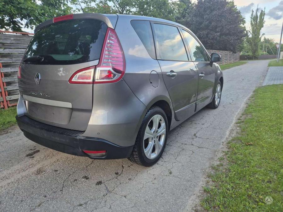 Pelēks Renault Scenic 2010 Kauņa, ar dzinēja tilpumu 1.60 L un nobraukumu 250 tūkst. km par 2950 €, foto 9 vietnē AUTOMOTO.COM.LV