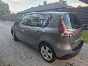 Pelēks Renault Scenic 2010 Kauņa, ar dzinēja tilpumu 1.60 L un nobraukumu 250 tūkst. km par 2950 €, foto 14 vietnē AUTOMOTO.COM.LV