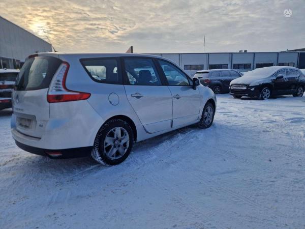 Grey Renault Scenic 2011 in Ukmerge, with an engine capacity of 1.46 L and mileage of 240 thousand km for 3100 €, photo 5 on AUTOMOTO.COM.LV
