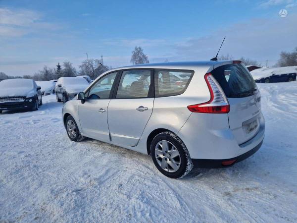Grey Renault Scenic 2011 in Ukmerge, with an engine capacity of 1.46 L and mileage of 240 thousand km for 3100 €, photo 9 on AUTOMOTO.COM.LV