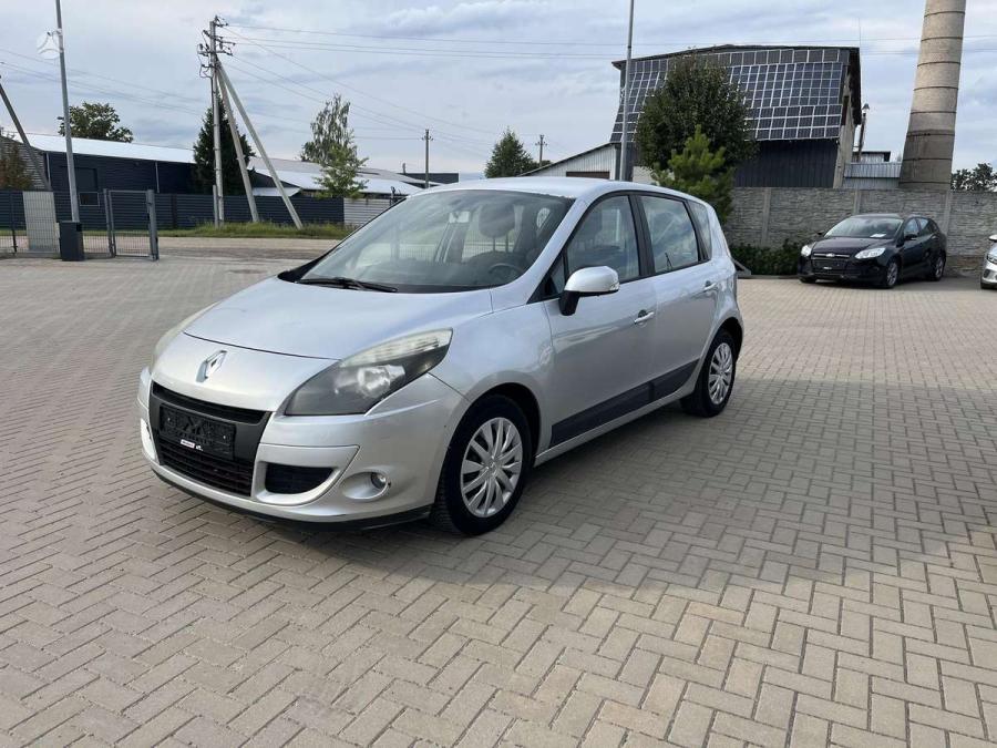Pelēks Renault Scenic 2011 Tauragė, ar dzinēja tilpumu 1.46 L un nobraukumu 260 tūkst. km par 1900 €, foto 1 vietnē AUTOMOTO.COM.LV