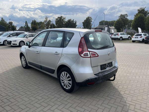Grey Renault Scenic 2011 in Taurage, with an engine capacity of 1.46 L and mileage of 260 thousand km for 1900 €, photo 11 on AUTOMOTO.COM.LV