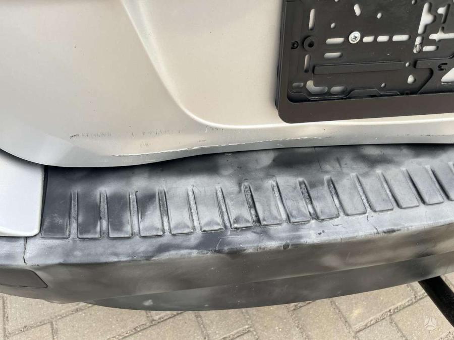 Pelēks Renault Scenic 2011 Tauragė, ar dzinēja tilpumu 1.46 L un nobraukumu 260 tūkst. km par 1900 €, foto 17 vietnē AUTOMOTO.COM.LV