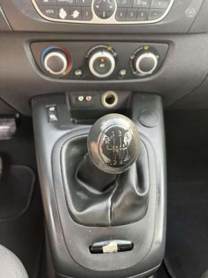 Pelēks Renault Scenic 2011 Tauragė, ar dzinēja tilpumu 1.46 L un nobraukumu 260 tūkst. km par 1900 €, foto 22 vietnē AUTOMOTO.COM.LV
