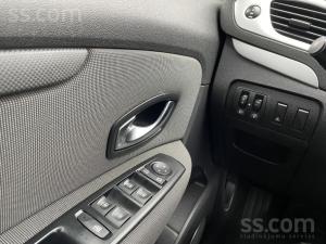 Pelēks Renault Scenic 2011 Talsi, ar dzinēja tilpumu 1.50 L un nobraukumu 309 tūkst. km par 2700 €, foto 12 vietnē AUTOMOTO.COM.LV
