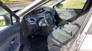 Grey Renault Scenic 2011 in Riga, with an engine capacity of 1.50 L and mileage of 385 thousand km for 3400 €, photo 12 on AUTOMOTO.COM.LV