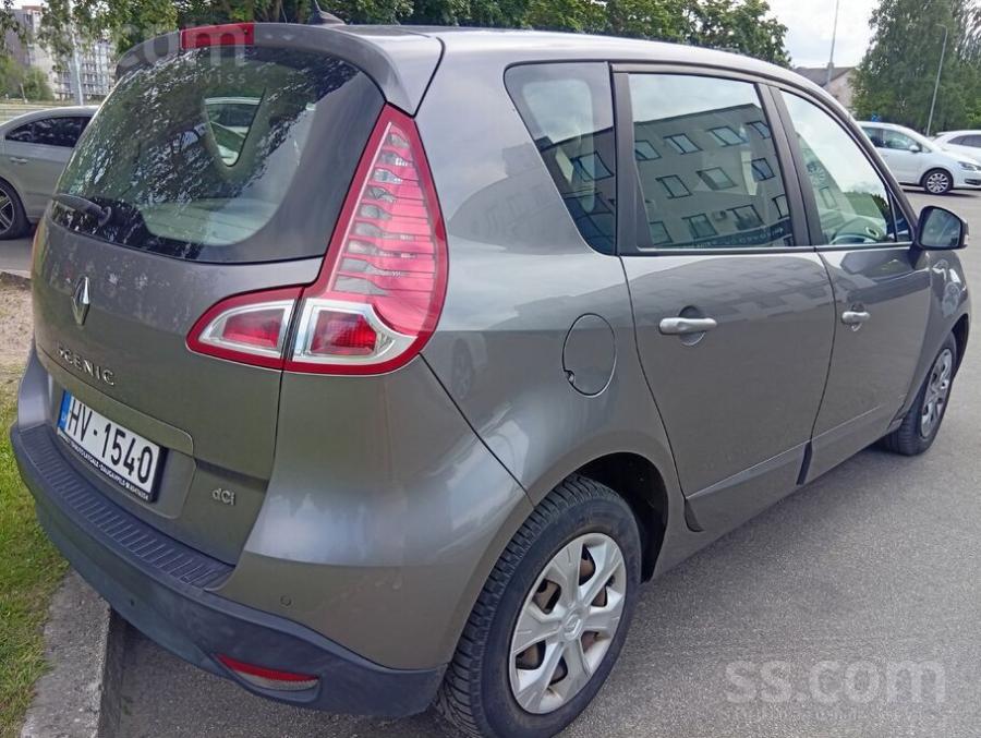 Pelēks Renault Scenic 2012 Rīga, ar dzinēja tilpumu 1.50 L un nobraukumu 231 tūkst. km par 3999 €, foto 3 vietnē AUTOMOTO.COM.LV